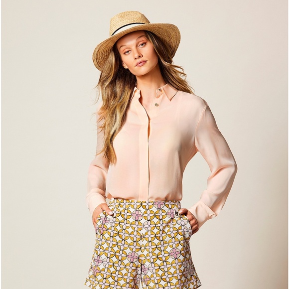 Tilley | Tops | Tilley Lightweight Silk Point Collar Button Front ...